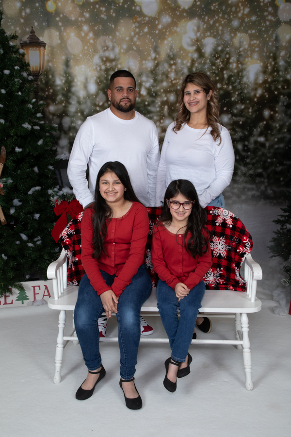 Lilly - Christmas Portrait 12-14-2025 - Client Galleries - Amaduzzi ...